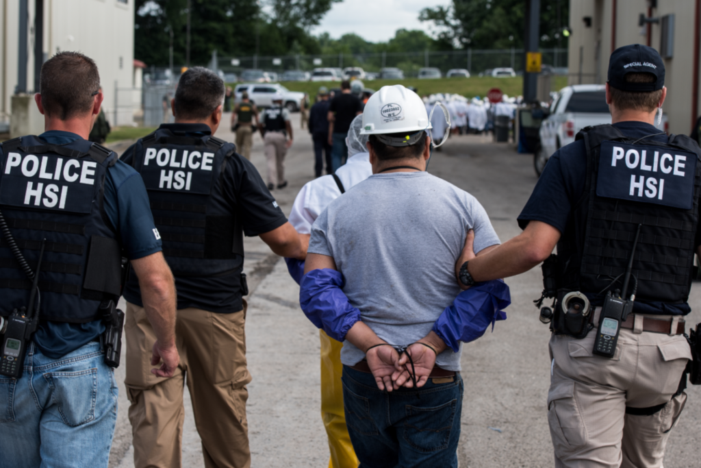 CBP Home permitirá la autodeportación de migrantes indocumentados ...